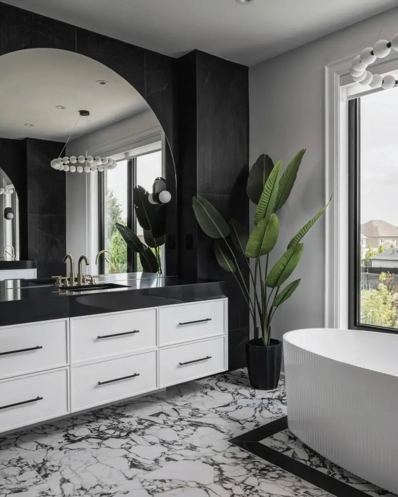 35 Timeless Black and White Bathroom Designs for a Chic, Modern Feel ...