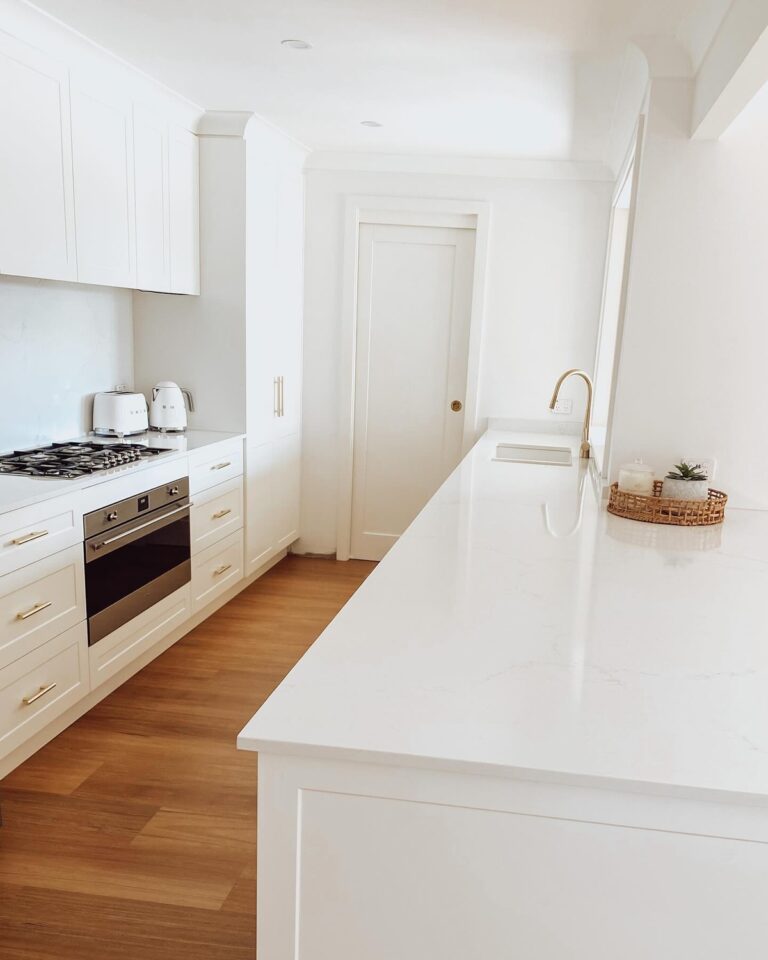 33 Elegant Kitchen Door Ideas That Will Transform Your Culinary Space ...