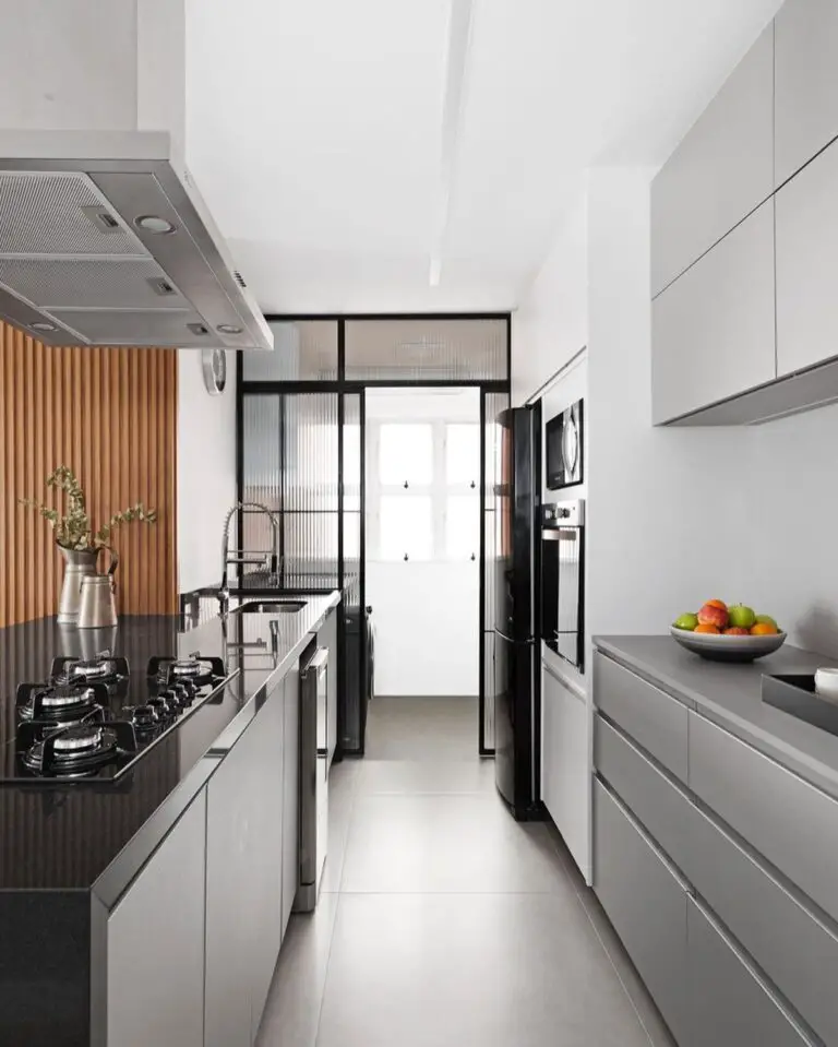 31 Elegant Grey Kitchen Ideas for a Blend of Functionality and Chic ...