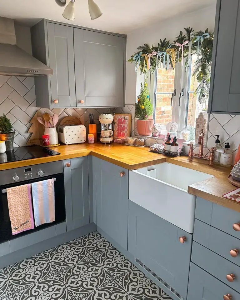 30 Kitchen Window Ideas That Combine Style, Function, and Freshness ...