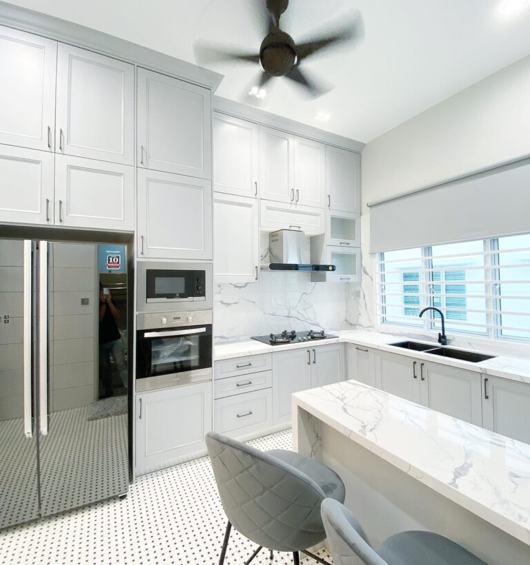 31 Elegant Grey Kitchen Ideas for a Blend of Functionality and Chic ...