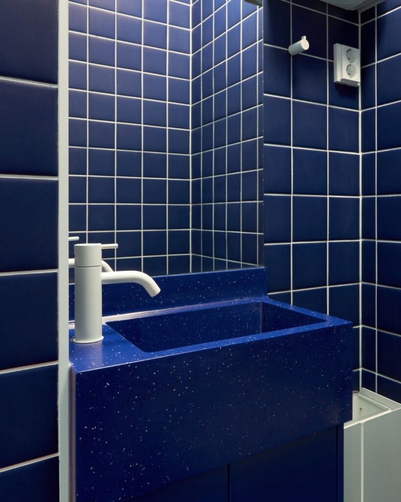 30 Stylish Blue Bathroom Ideas to Elevate Your Space - Velocity Art and ...